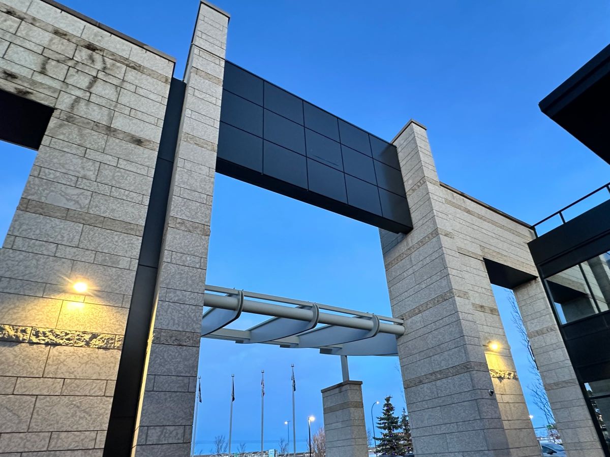 Jayman BUILT Outdoor LED Display Installation | BoomBright